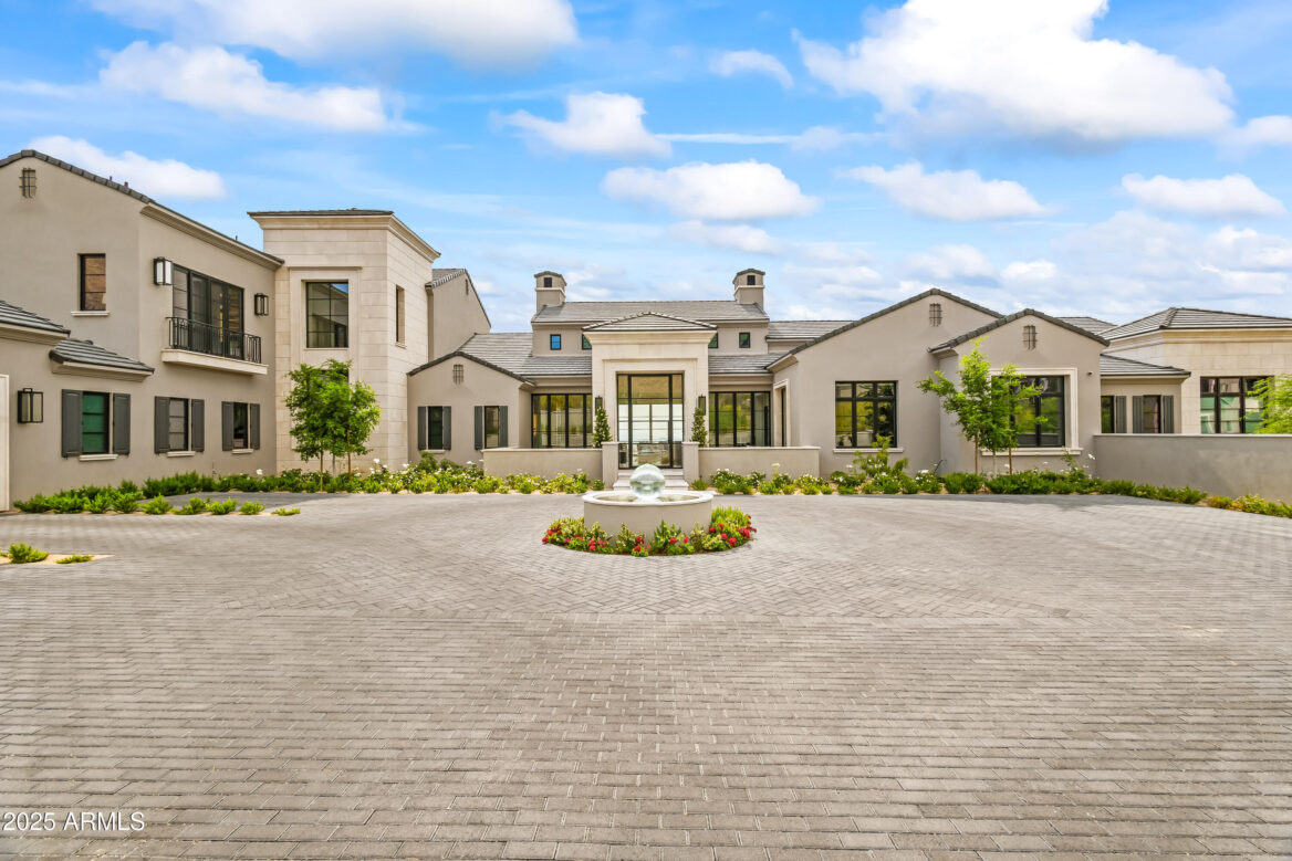 Katrina Barrett - #1 Real Estate Agent in Arizona | Luxury Homes Expert